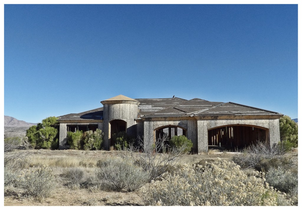 THE TOWN THAT NEVER WAS | NEVER QUITE LOST